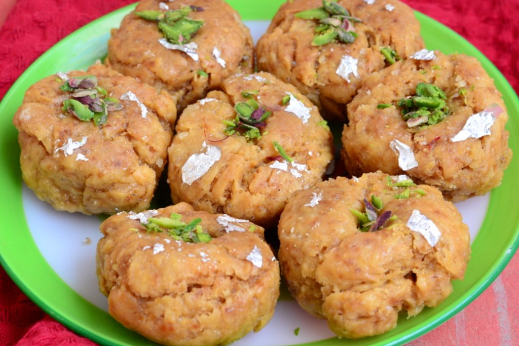 Balushahi Recipe - Desserts and Sweets Recipes