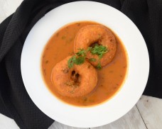 How to make Vada – Recipe, Ingredients, Methods and Tips - Indian ...