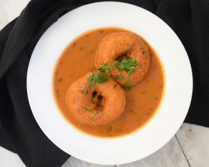 How to make Vada – Recipe, Ingredients, Methods and Tips - Indian ...
